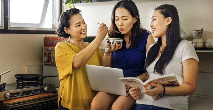 How to Plan a Community Dinner - The Family Dinner Project - The Family ...